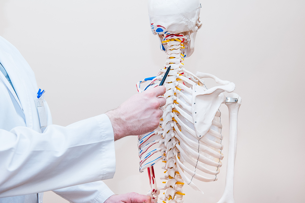 Fractura cervicala: simptome, cat dureaza vindecarea | Kinetic.ro